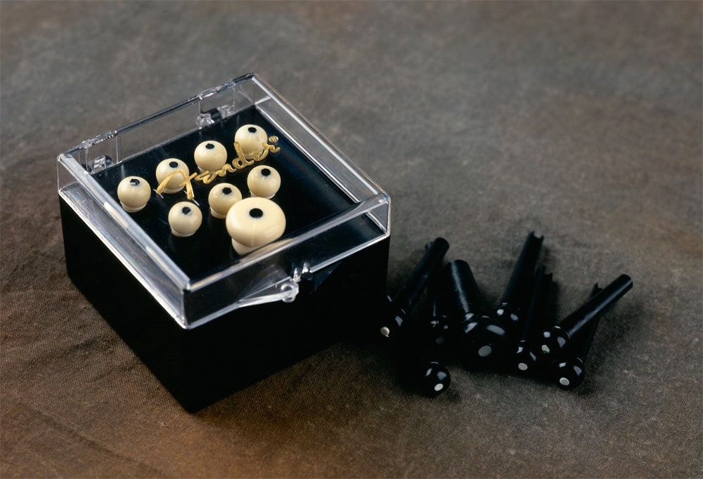 FENDER BRIDGE PINS IVORY SET